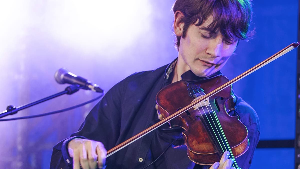 Scottish fiddle player Ryan Young comes to Cardigan's Mwldan | cambrian ...