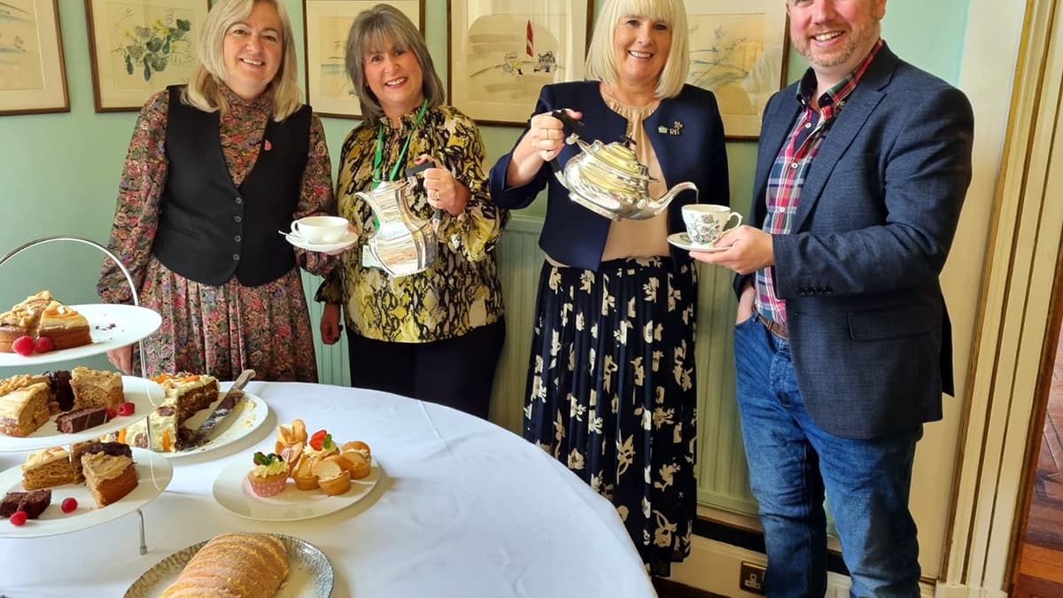 Palé Hall coffee morning raises £870 for Macmillan | cambrian-news.co.uk