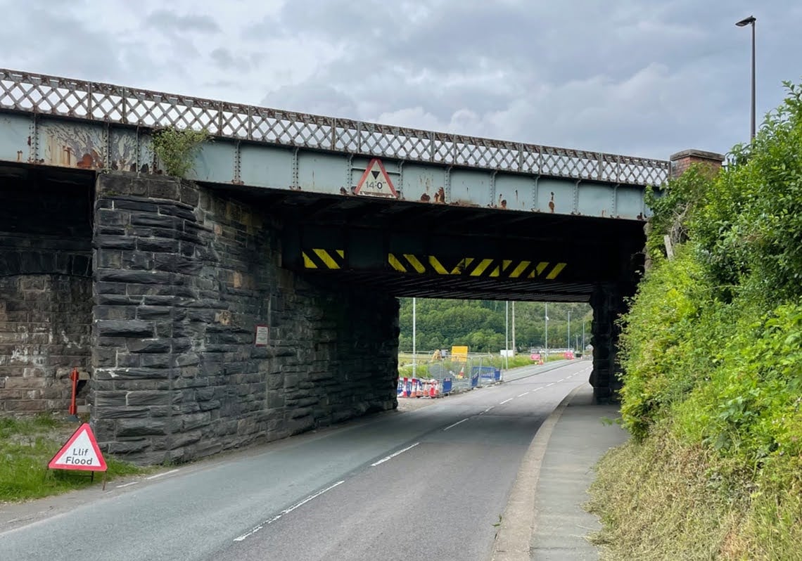 Two weeks of rail replacement buses as work begins on Mach bridge ...