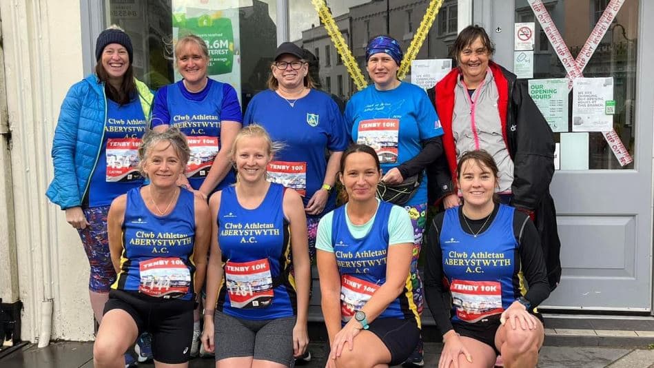 Aberystwyth runners brave the wind and rain at Tenby 10k | cambrian ...