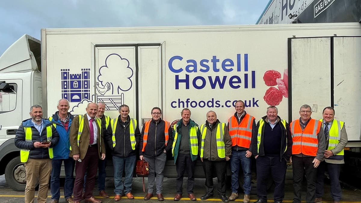 NFU Cymru board members get industry insight from Castell Howell Foods ...
