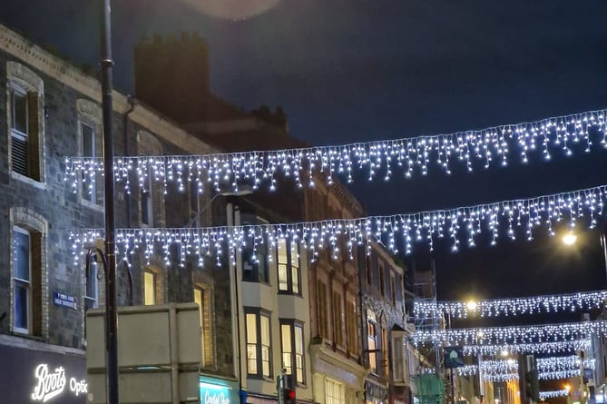 Aberystwyth Market Hall traders criticise lack of Christmas lights at ...
