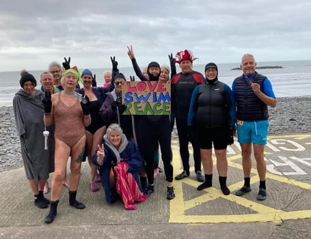 Borth swimmers brave icy eight-degree conditions for Gaza-Israel ...