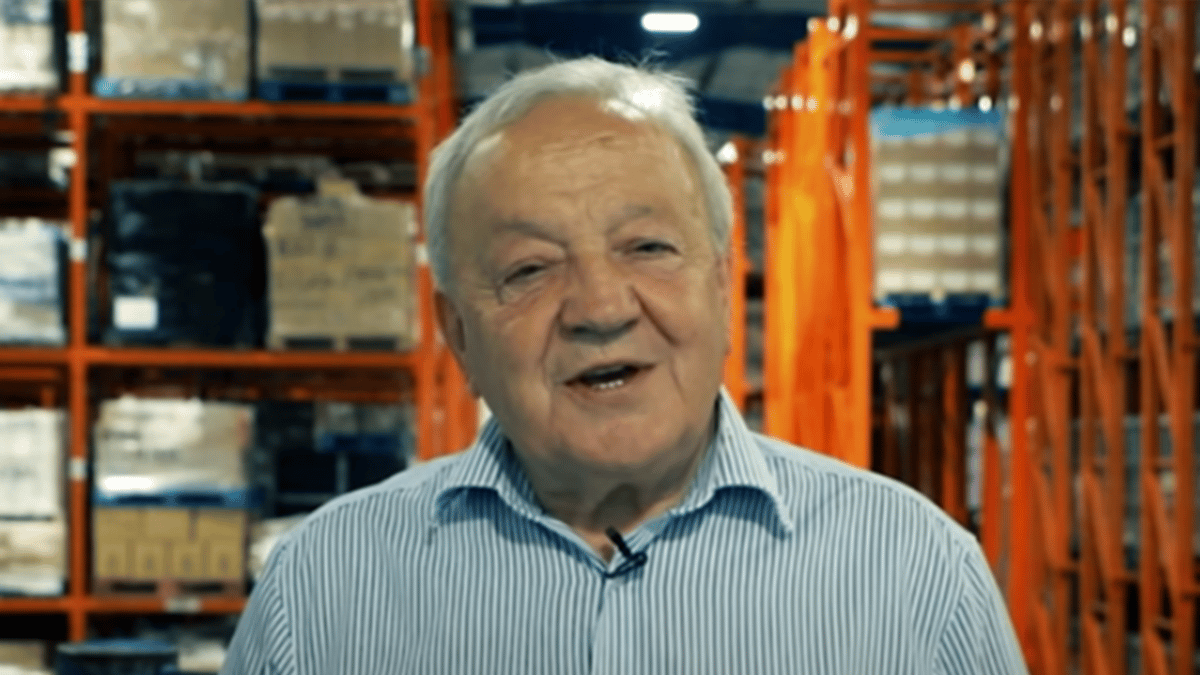 FUW honours Castell Howell Foods founder with award | cambrian-news.co.uk