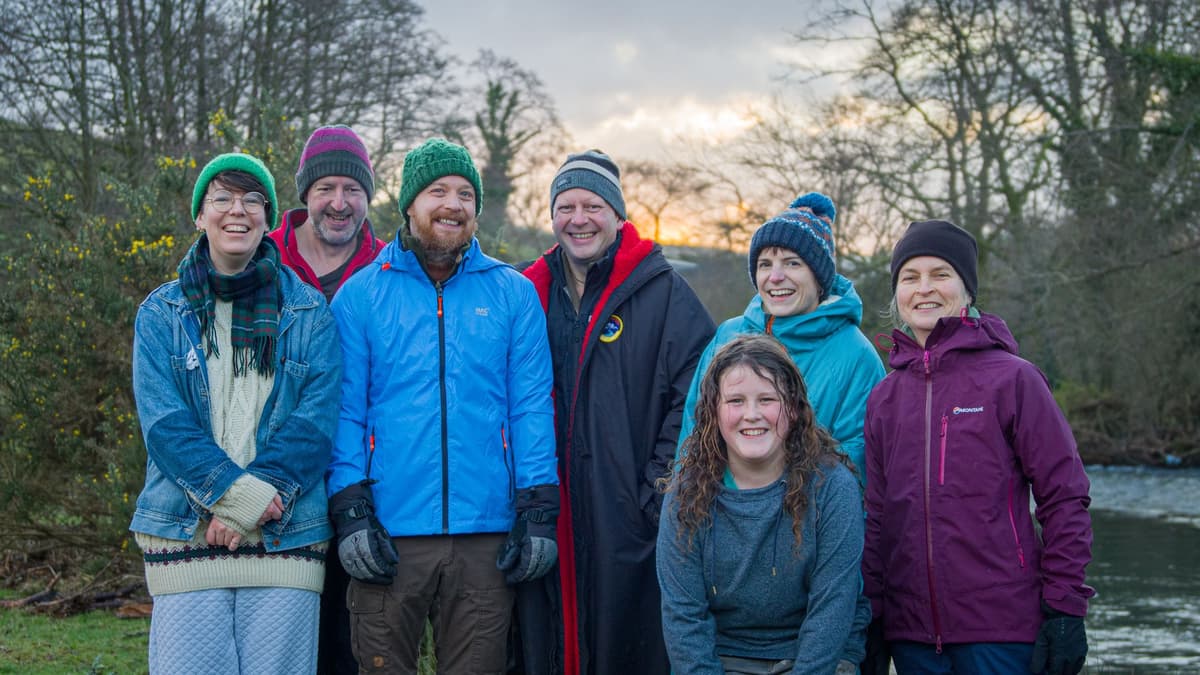 Crazy January dippers brave two-degree waters daily to raise money for ...