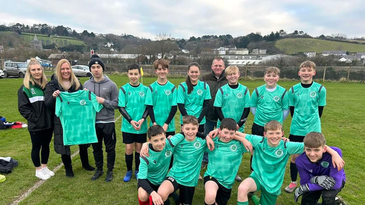 Tregaron Crocs thank sponsors for smart new kit | cambrian-news.co.uk