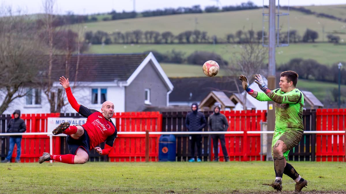 Polished Penrhyncoch ease into last eight of the FAW Amateur Trophy ...
