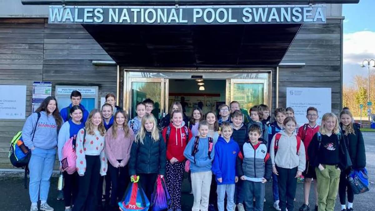 Young Aberystwyth swimmers enjoy national pool experience in Swansea ...