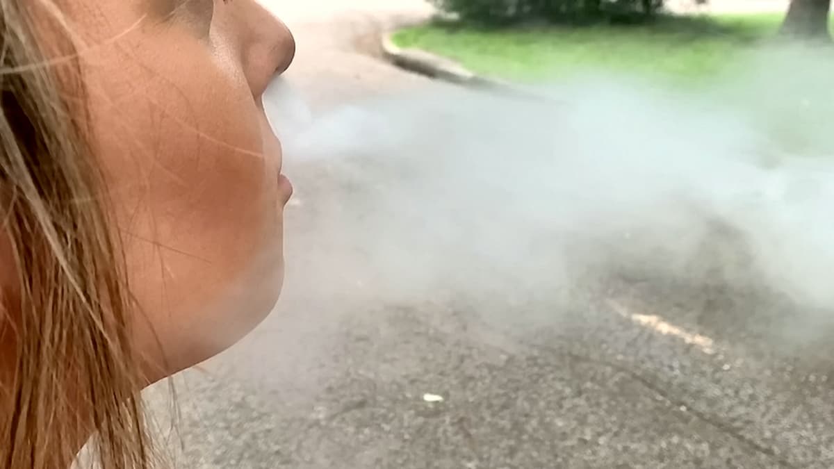 Health warning after traces of 'spice' found in illegal vape liquids ...