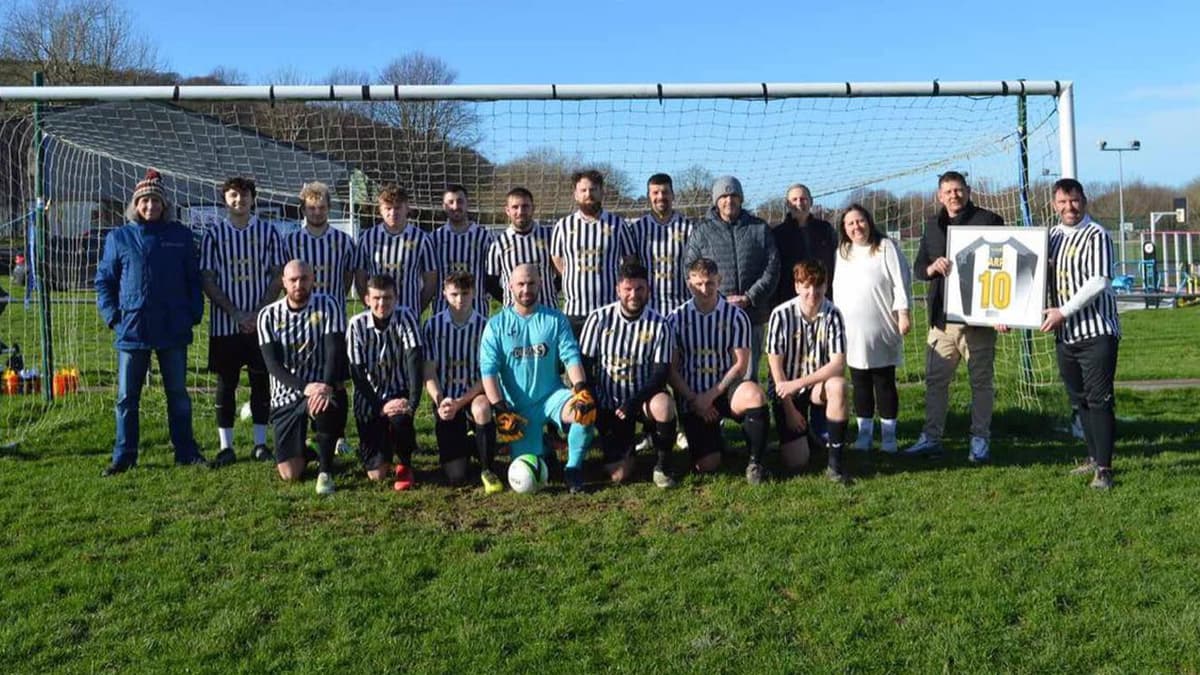 Shirt presentation to honour Penparcau FC legend Sean Parry | cambrian ...