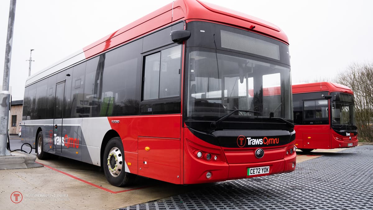 Electric buses begin service on Gwynedd route | cambrian-news.co.uk