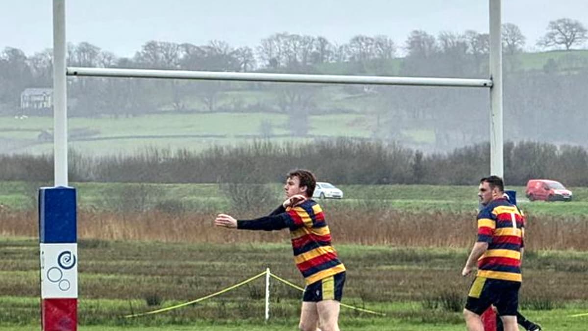 Porthmadog lose out after battling cup performance against Menai Bridge ...
