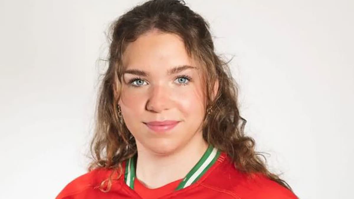 Cadi-lois Davies selected as development player with Wales Six Nations ...
