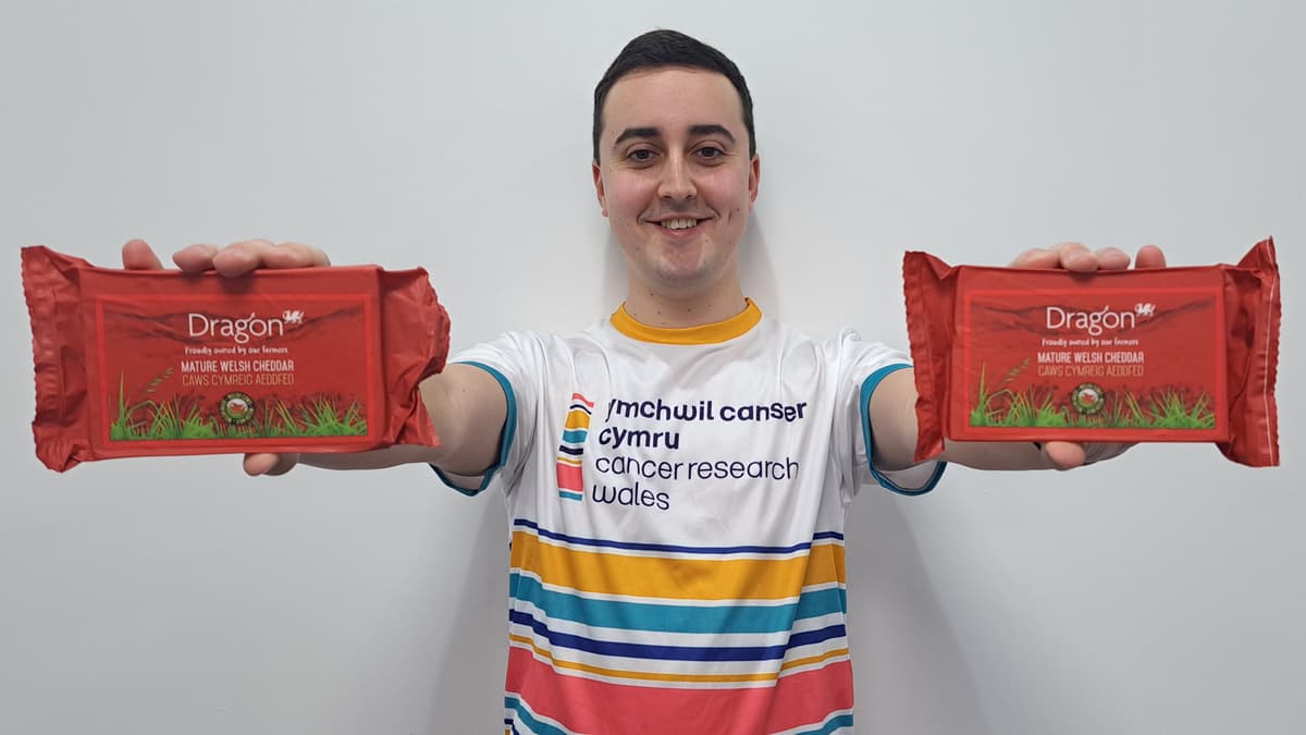 Creamery company raises £1,000 for cancer charity | cambrian-news.co.uk