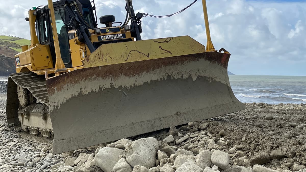 Sea defence work continues on Aberaeron beach | cambrian-news.co.uk