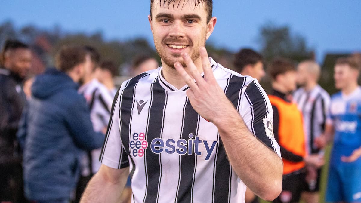 Flint Town United clinch promotion back to the JD Cymru Premier ...