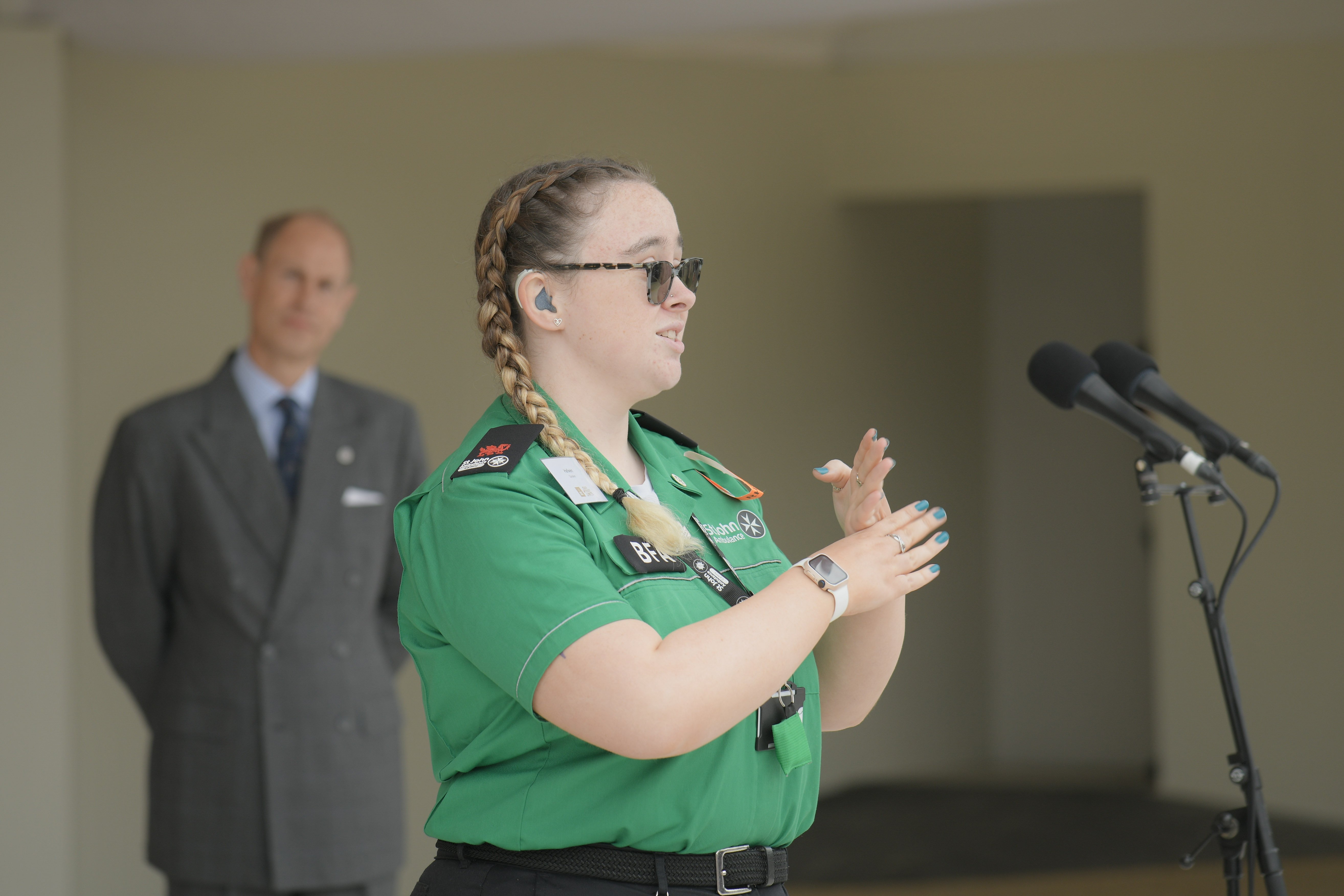 Hafwen gives speech in sign language at Buckingham Palace | cambrian ...