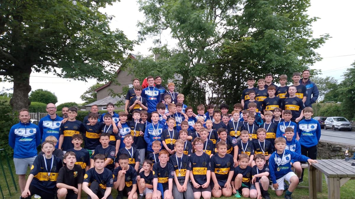 Nefyn United youngsters celebrate award presentations | cambrian-news.co.uk