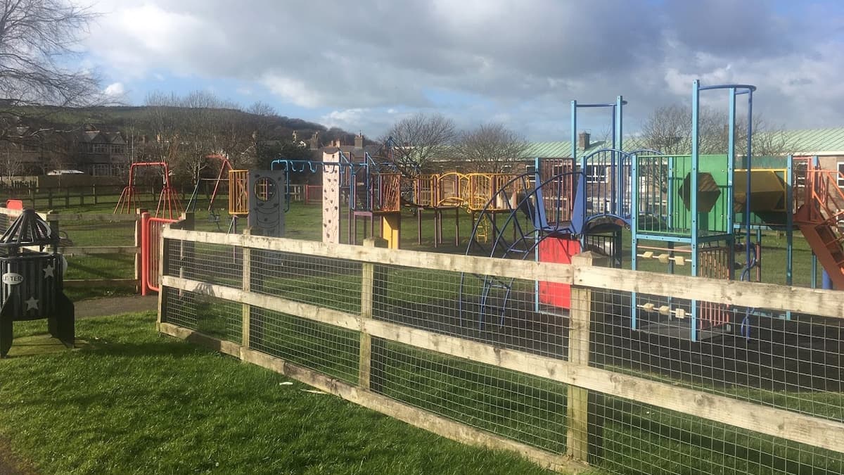 Police investigate reports of a man asking children to get into his car ...