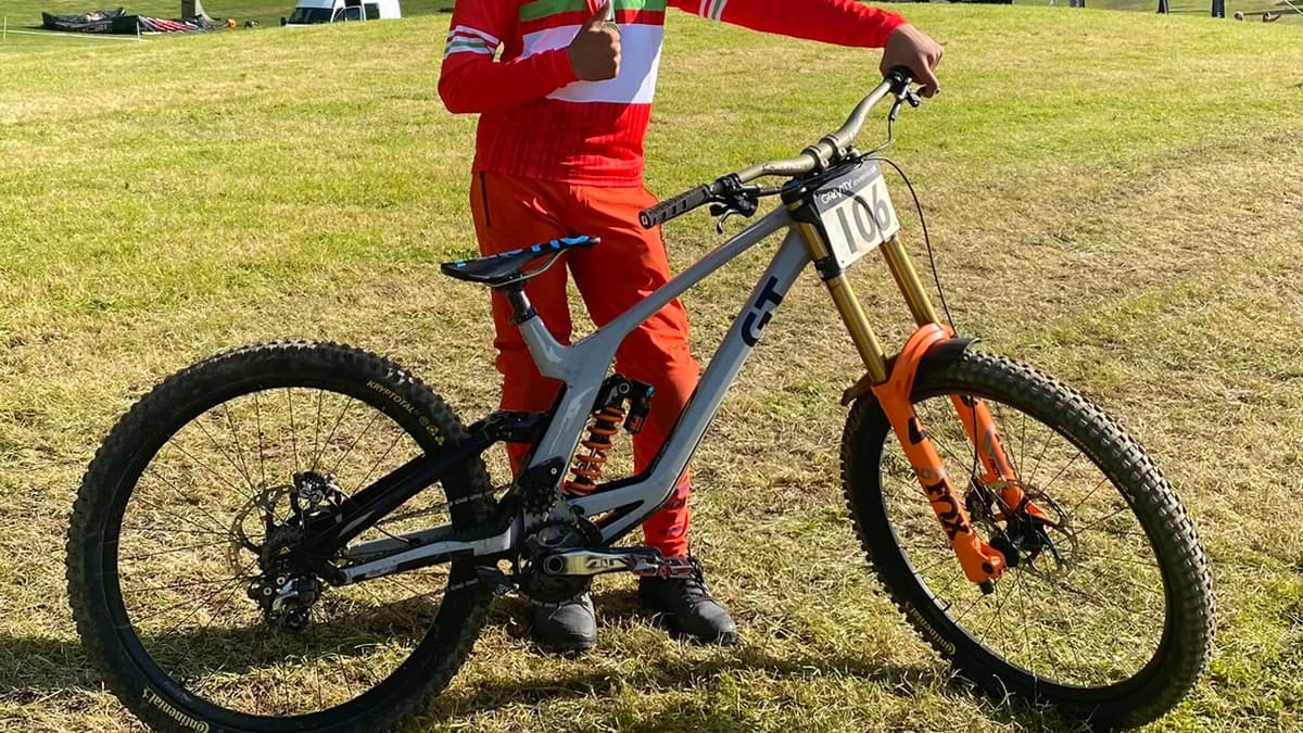 Triple win for Machynlleth downhill racer Nathan de Vaux | cambrian ...