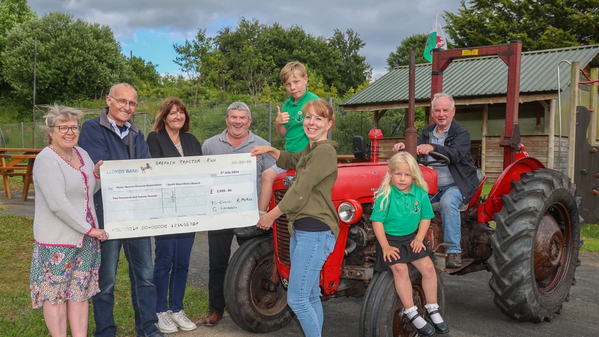 Drefach tractor run raises thousands | cambrian-news.co.uk