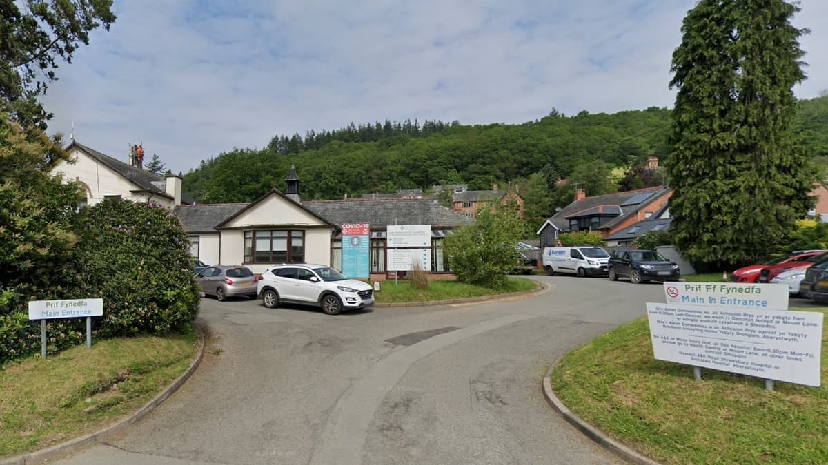 Doctors in Machynlleth and Llanidloes vow to fight Powys hospital plans ...