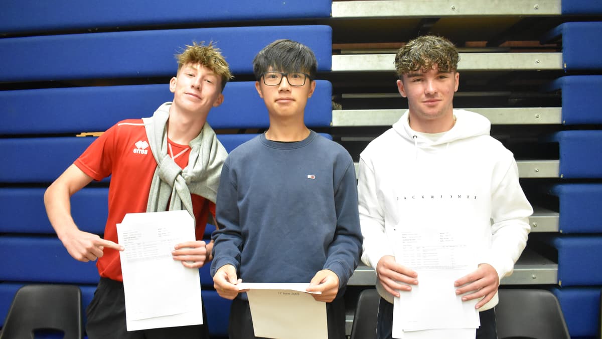 Penglais headteacher praises GCSE pupils | cambrian-news.co.uk