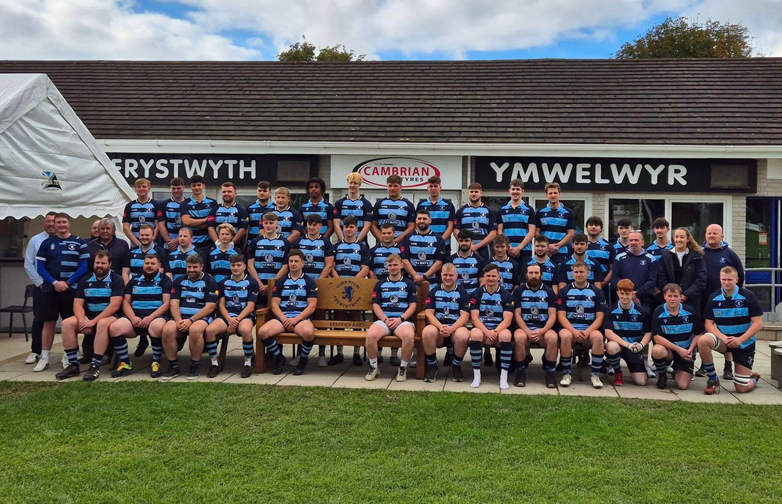 Aberystwyth turn on the style to go top of the table | cambrian-news.co.uk