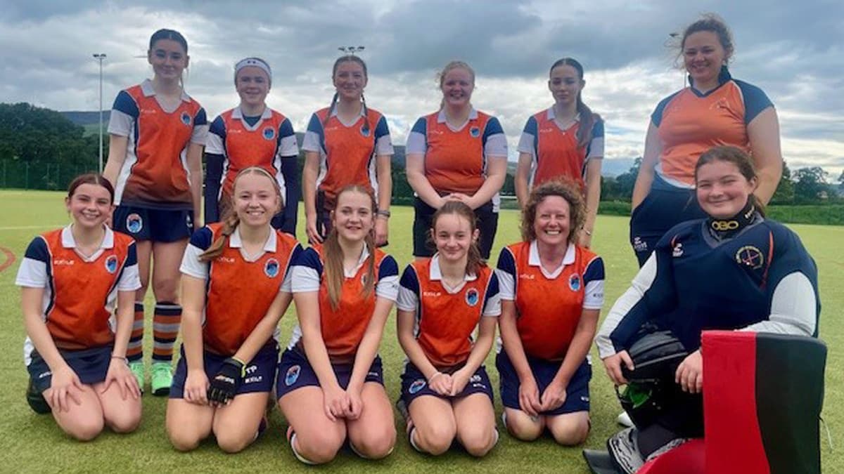 Dysynni Ladies maintain winning start to new hockey season | cambrian ...