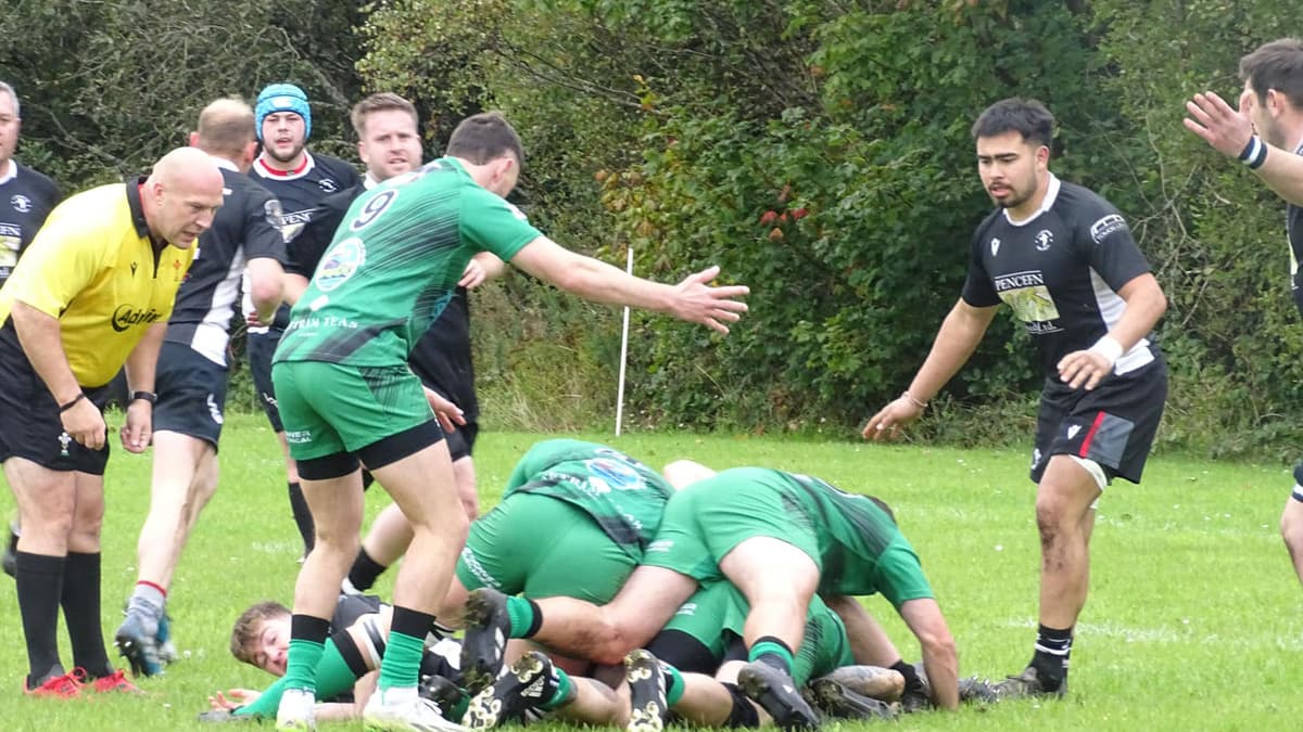 Captain Martyn Lloyd scores two late tries to earn Tregaron a bonus ...