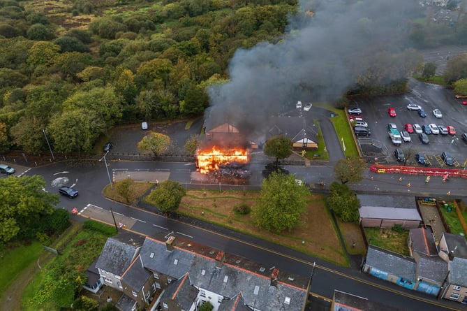 WATCH: Dramatic footage of Pwllheli fire | cambrian-news.co.uk