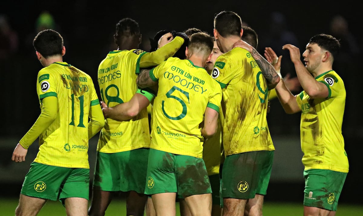 Caernarfon Town seal top six with second half super show against Flint ...