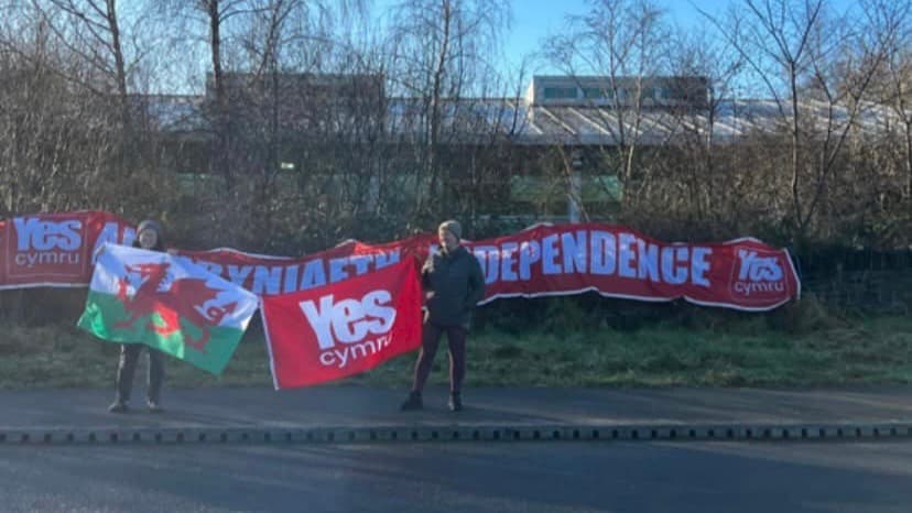 Penrhyn chosen for Yes Cymru flag waving day | cambrian-news.co.uk