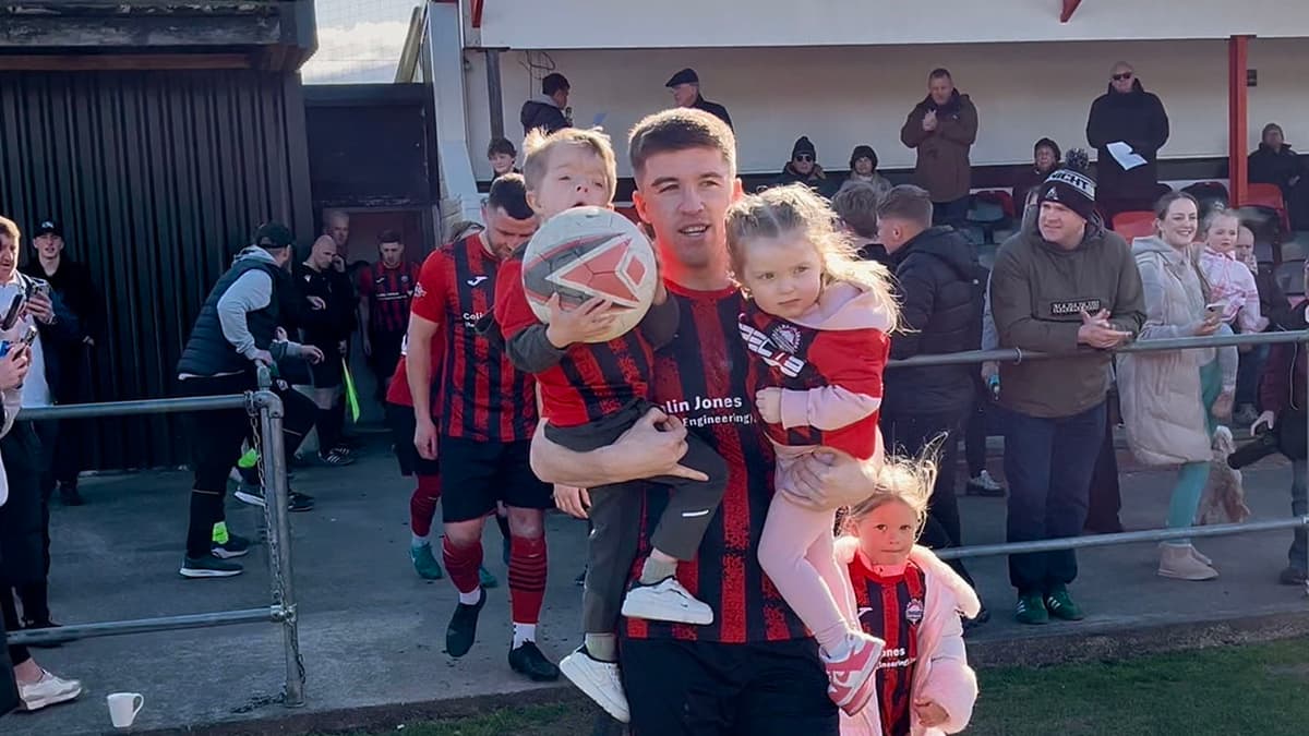 Internet sensation Issac Kearney leads Porthmadog out at the Traeth ...