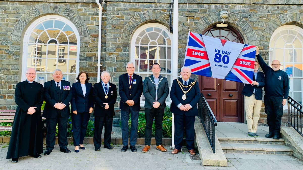 Aberaeron hoists flag as it prepares to mark VE Day | cambrian-news.co.uk