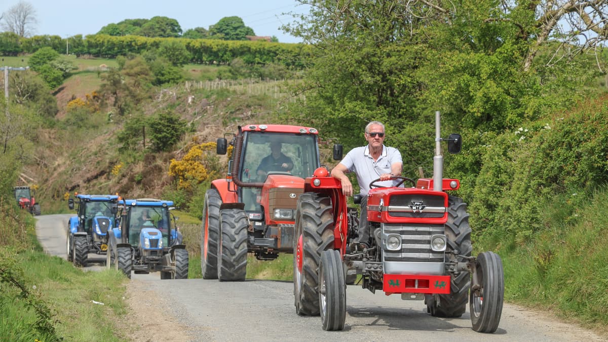 Drefach tractor run raises thousands for good causes | cambrian-news.co.uk