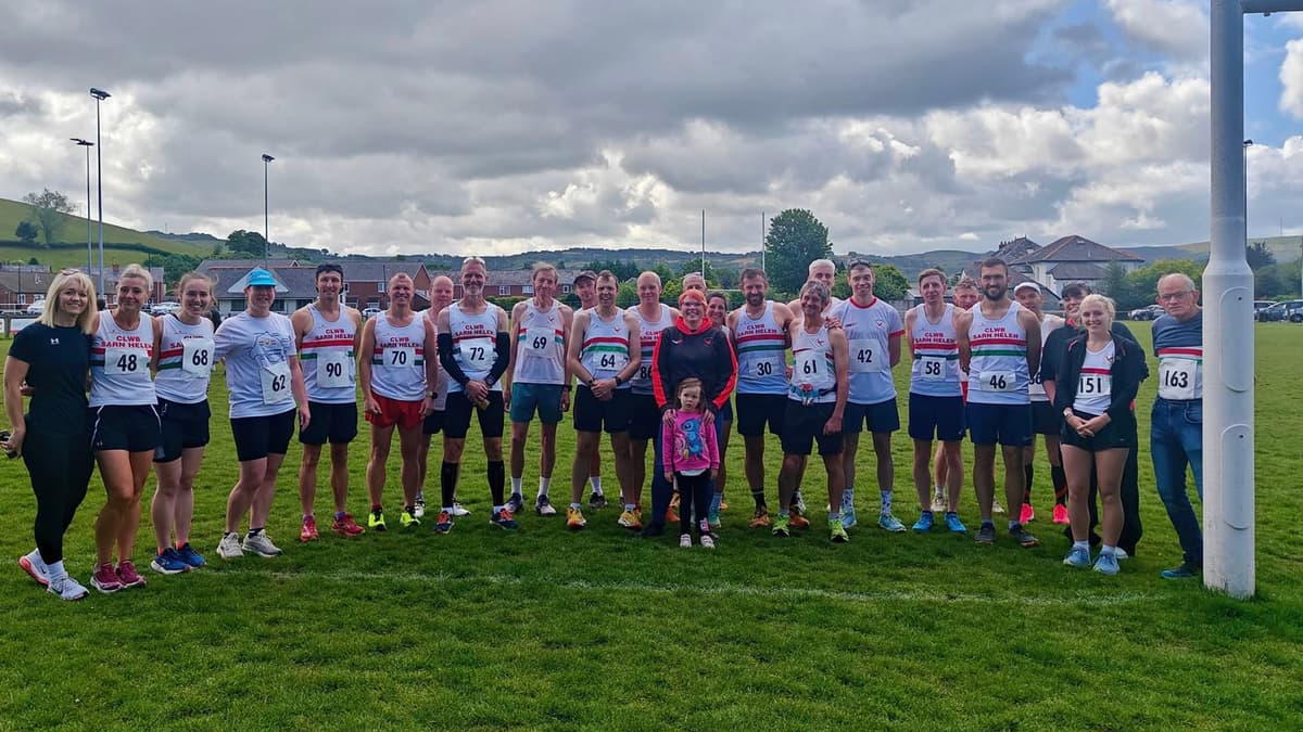 Dylan Davies wins iconic Sarn Helen Hill Race | cambrian-news.co.uk