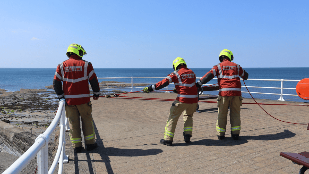 Aberystwyth firefighters take part in seafront training exercise ...