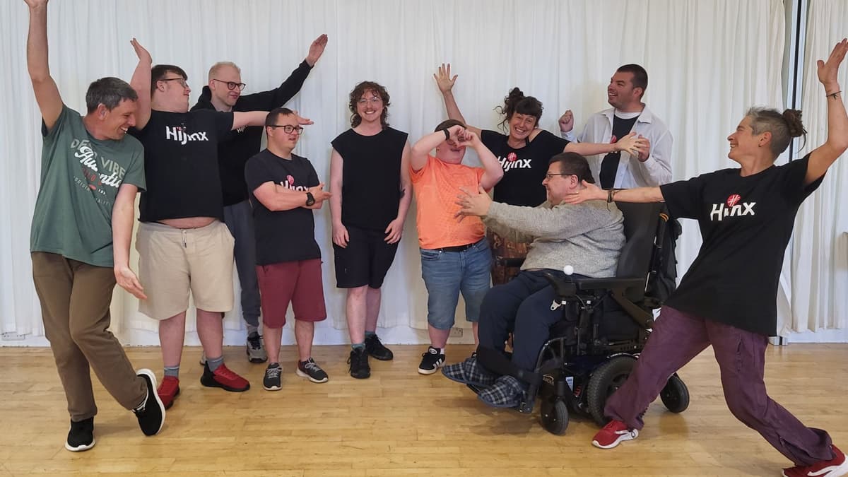 Volunteer Oliver supports Hijinx theatre group in Aberystwyth ...