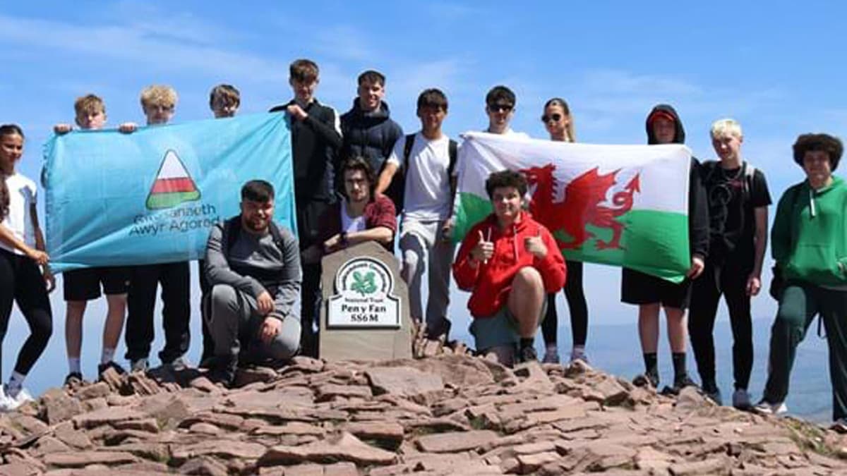 Prosiect newydd i ddysgu Cymraeg yn yr awyr agored | cambrian-news.co.uk