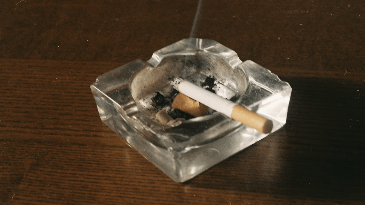 Bilingual app launched to help people quit smoking in Wales | cambrian ...