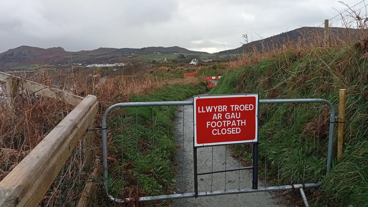Landslide leads to coastal footpath closure | cambrian-news.co.uk
