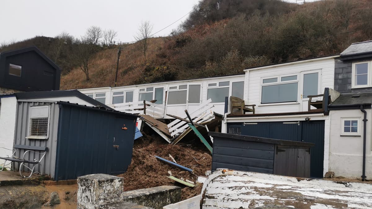 Landslide causes 'significant' damage to Nefyn beach properties ...