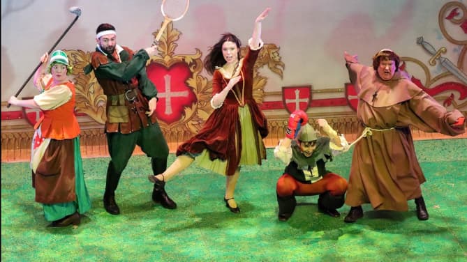 Robin Hood cast shine in Aberystwyth's captivating panto | cambrian ...