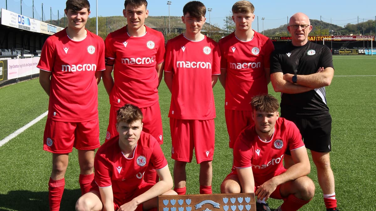 Coleg Meirion-Dwyfor students help bring the Centenary Shield Home to ...