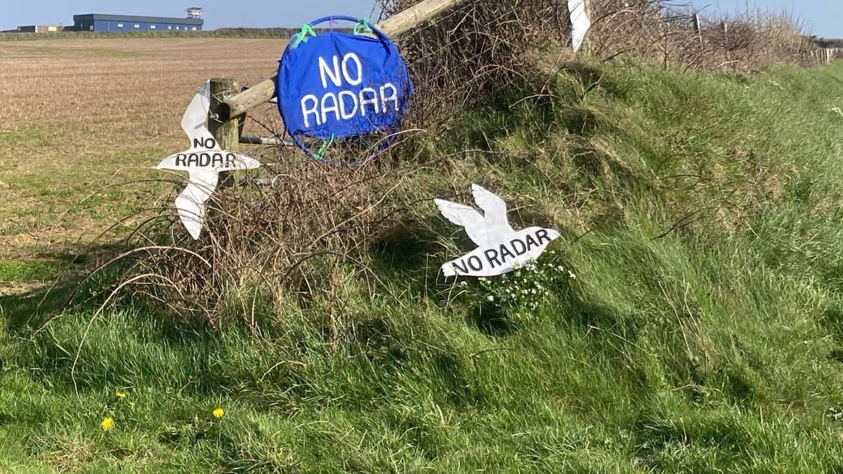 Game of Thrones star objects to plans for deep space radar site in west ...