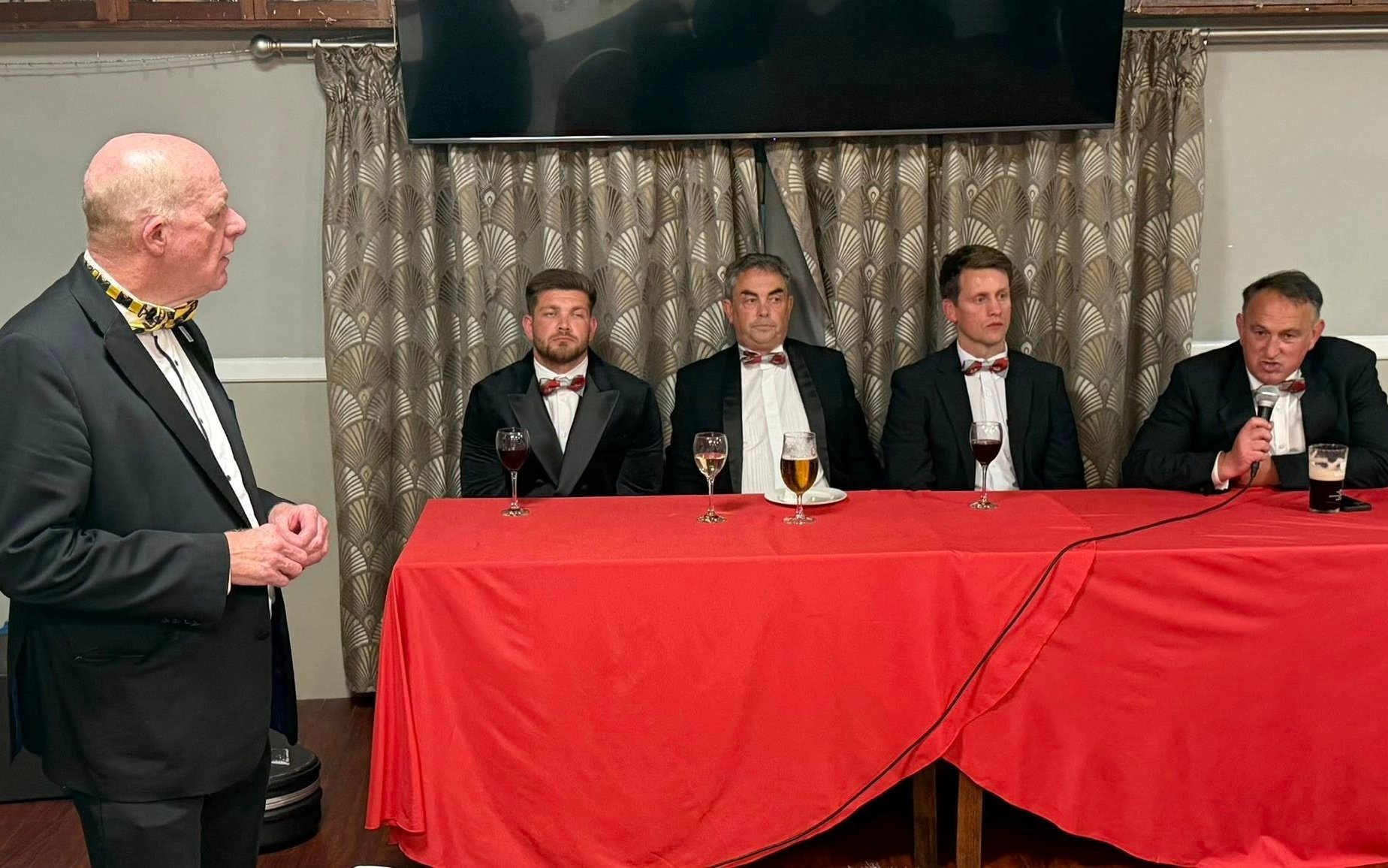 Phil Steele brings laughter and insight to Llandovery’s 25 Club Gala ...